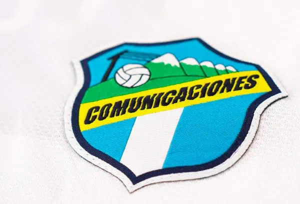 Comunicaciones presenta su nueva camisola 2021-22 - CamerinoCrema.com